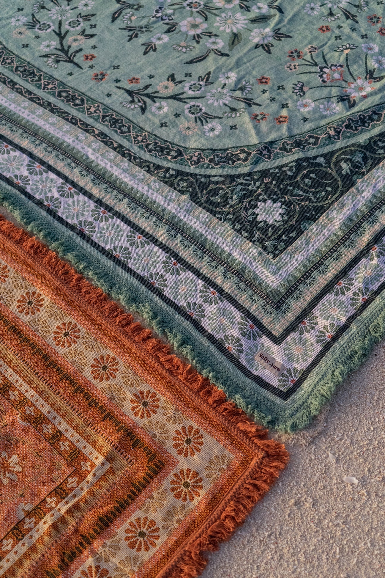 The Desert Rug – Salty Aura
